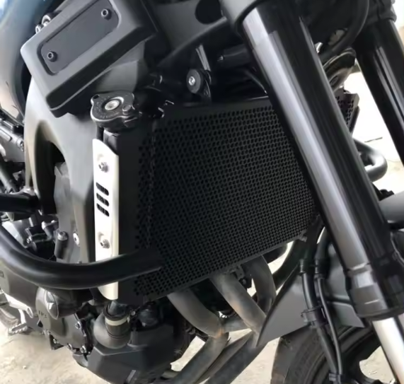 MT09 RADIATOR GRILL PROTECTOR – Bike Bits